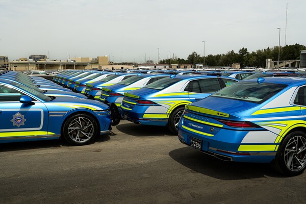 디시트렌드 : 제네시스 G90, 쿠웨이트 내무부 공식 행사 및 의전 차량으로 선정